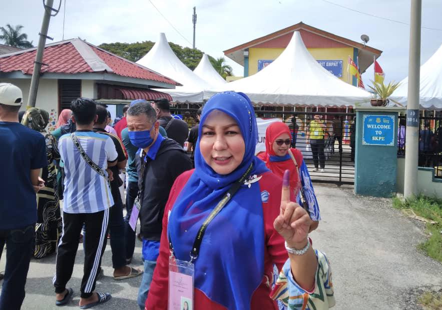 Dua calon Parlimen Tanjong Karang undi lokasi sama